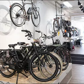 Bike Rental in the City Centre of Utrecht - Black Bikes